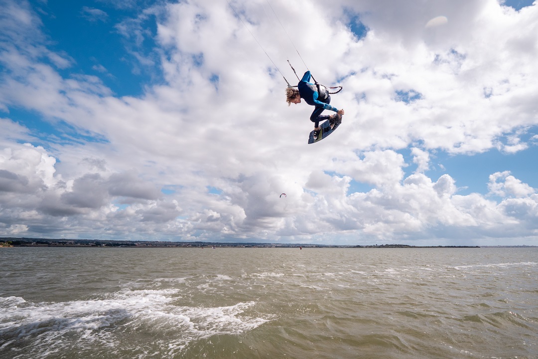 10 jump with grab - ProKite Alby Rondina | Kitesurfing school in Sicily